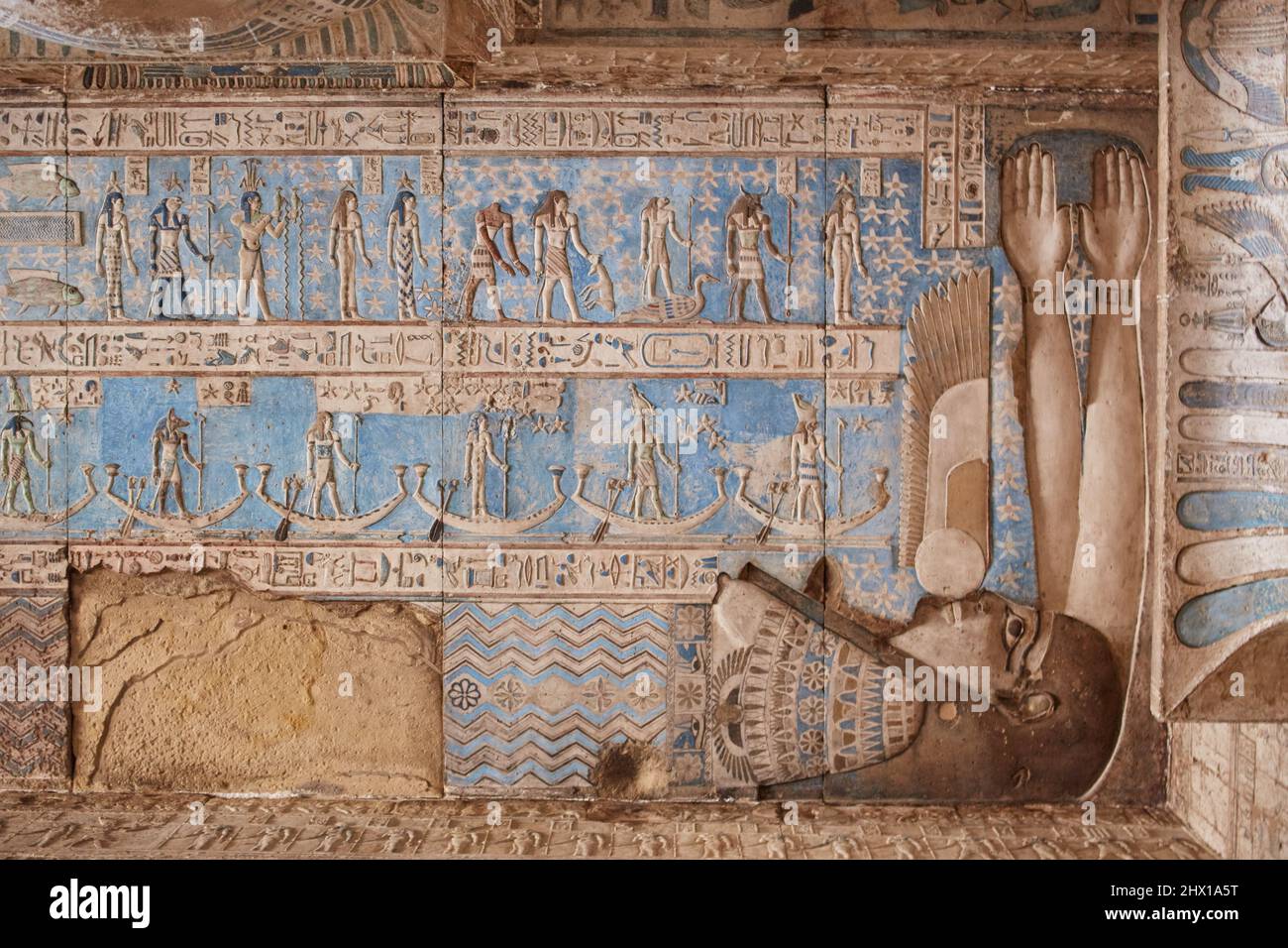 The Stunning Ceiling Art of Egypt's Dendera Temple Stock Photo - Alamy