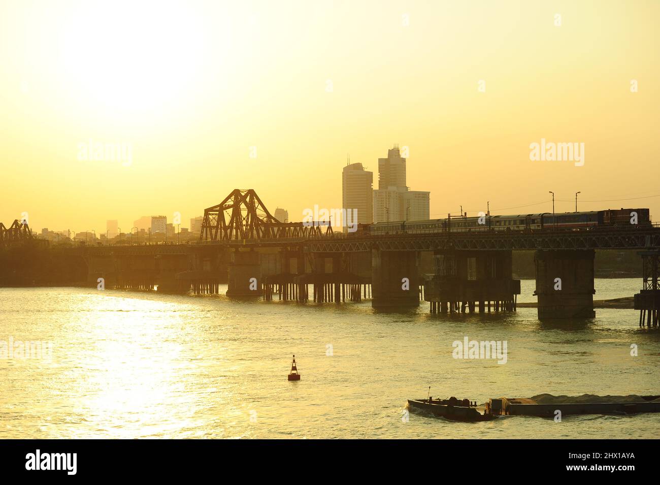 Most beautiful sunset photo hi-res stock photography and images - Alamy