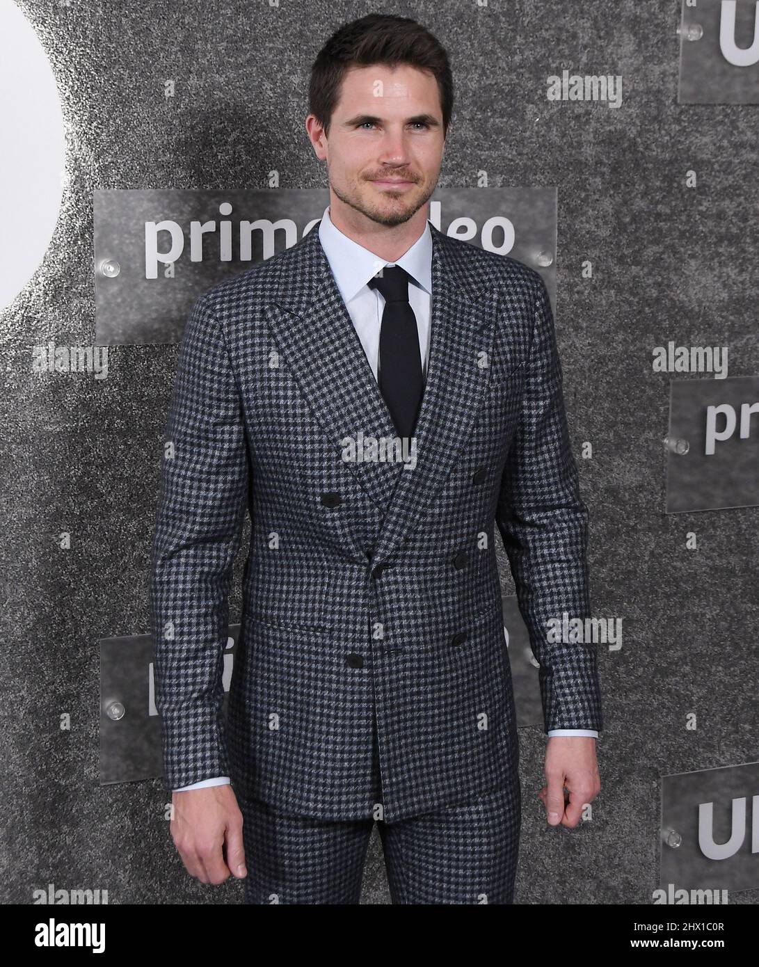 Los Angeles, USA. 08th Mar, 2022. Robbie Amell arrives at Amazon Prime ...