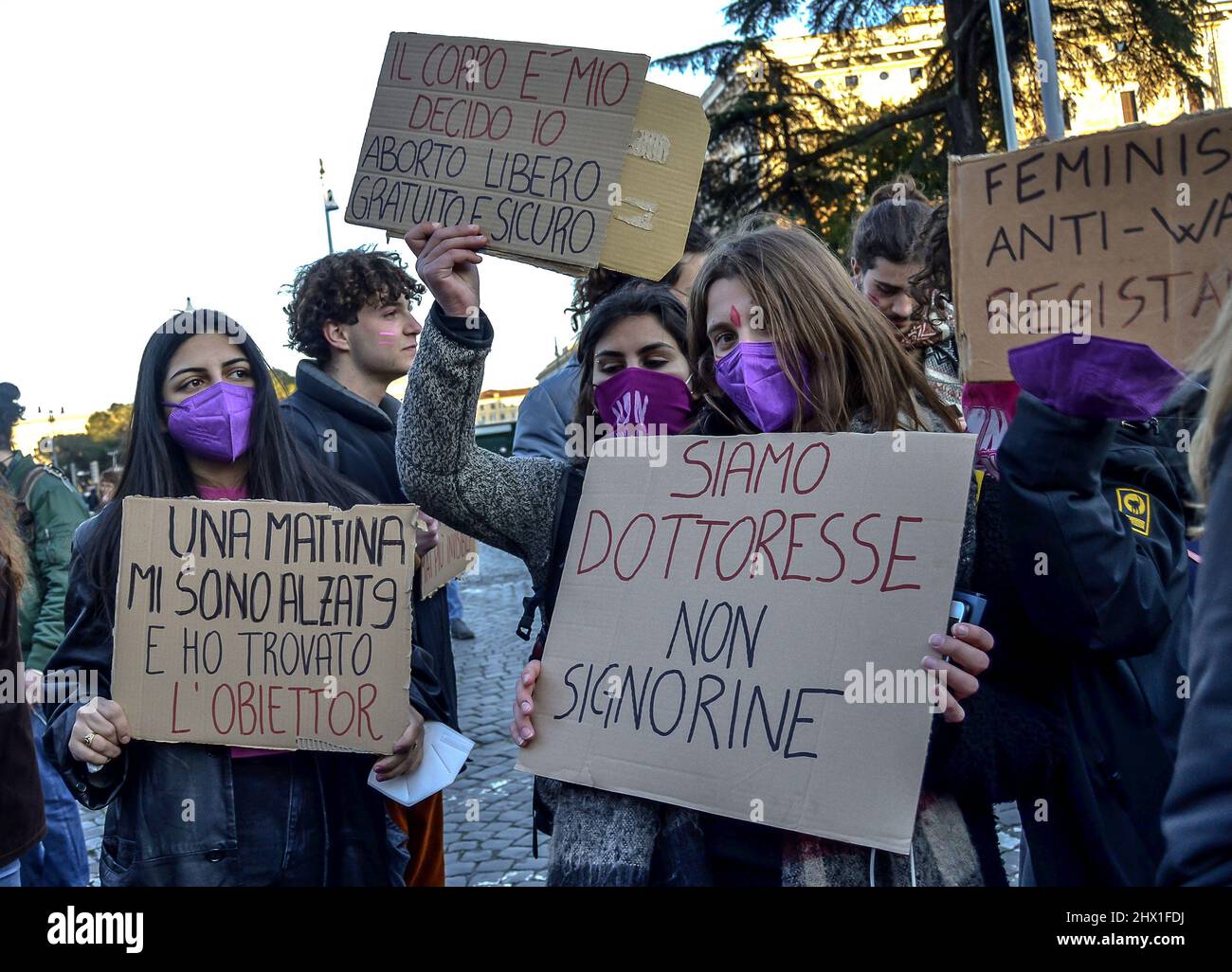 Rome, Italy. 08th Mar, 2022. Thousands of women (but also men) take to ...