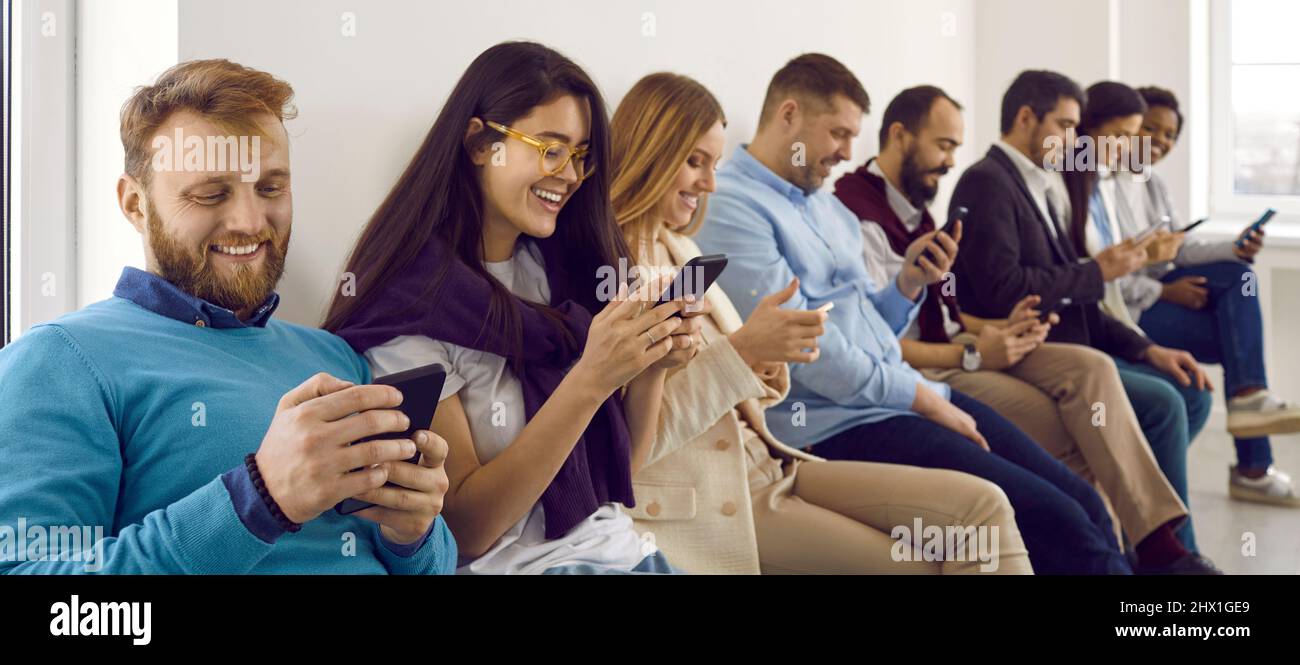 Group people chatting on cellphones hi-res stock photography and images ...