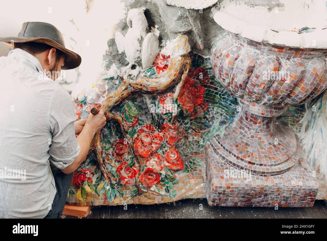 Man male artist art artwork mosaic hi-res stock photography and images ...
