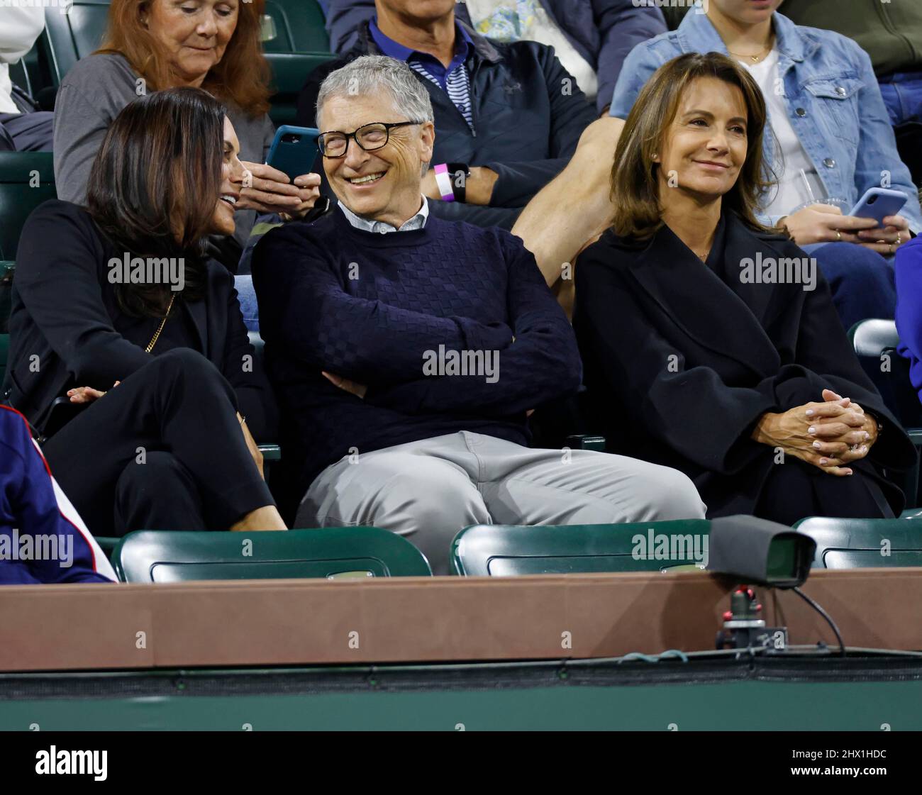 Microsoft founder bill gates tennis hi-res stock photography and images ...