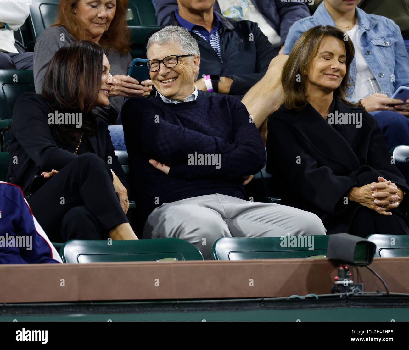 Microsoft founder bill gates tennis hi-res stock photography and images ...