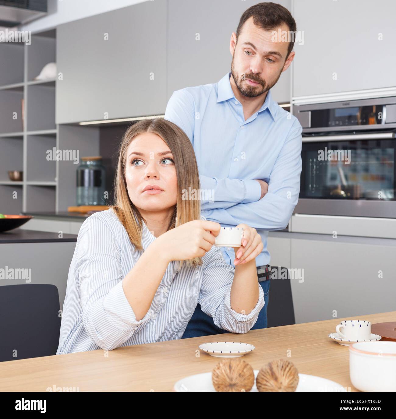 Finding boyfriend hi-res stock photography and images - Alamy