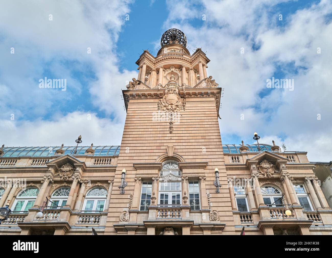 Eno english national opera london coliseum entertainment singing hi-res ...