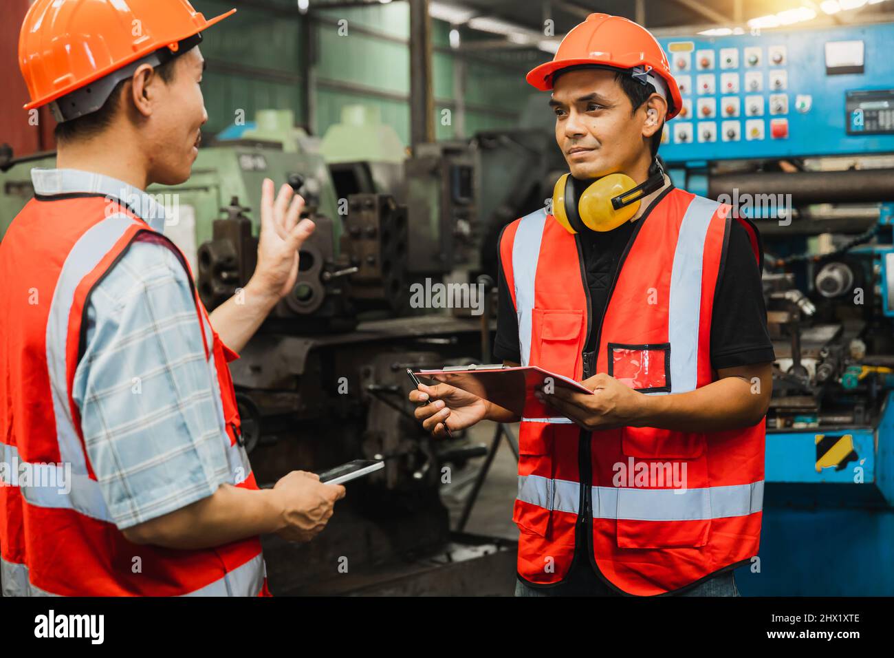 Asian engineer partner team hi-res stock photography and images - Alamy