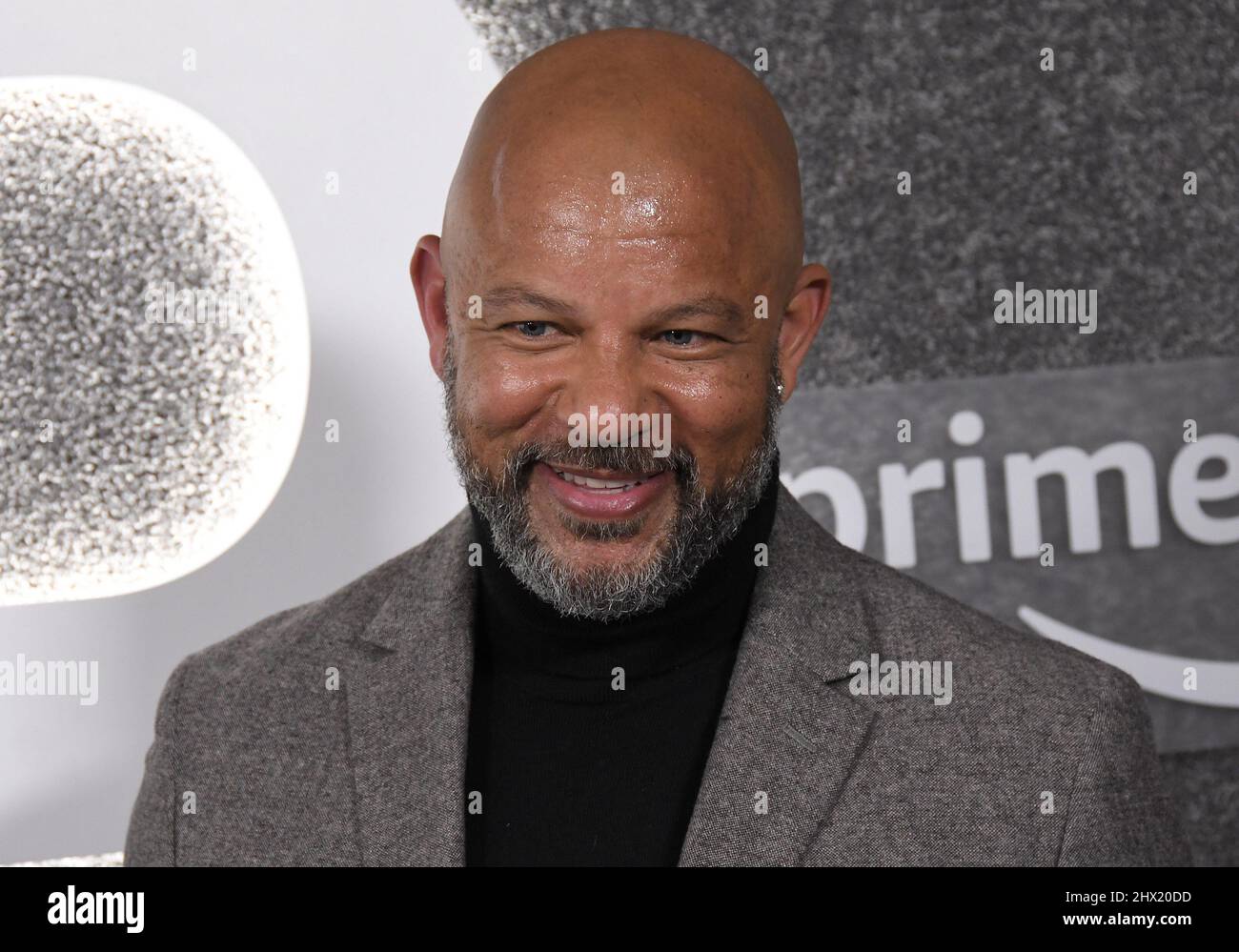 Celebrities With Small Heads