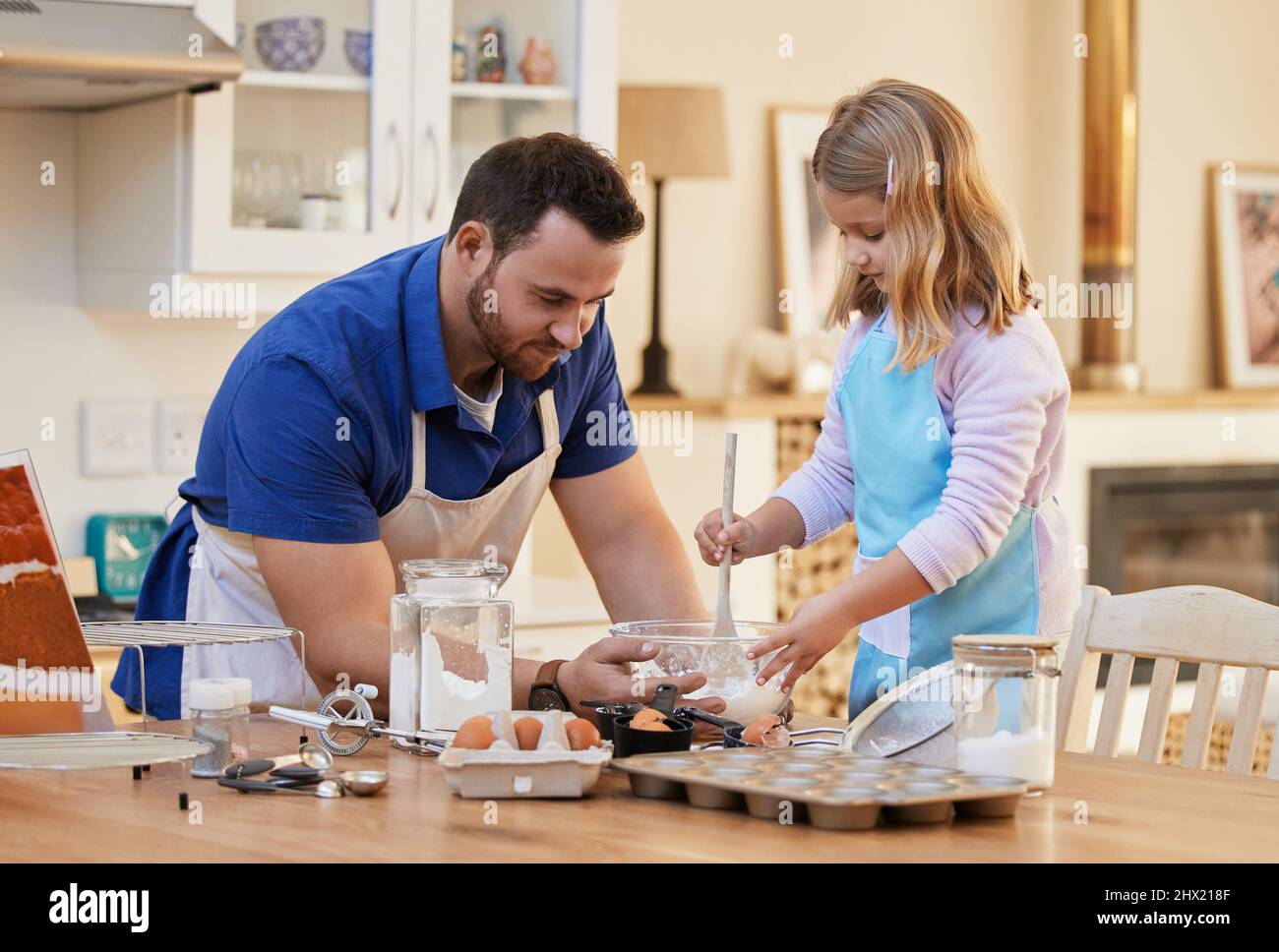 Man making a cake hi-res stock photography and images - Alamy