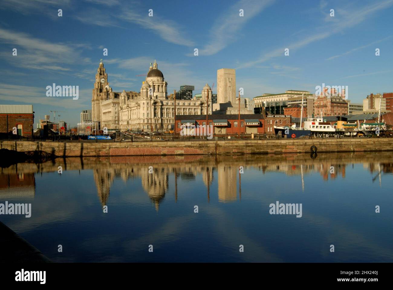 Liverpool customs house hi-res stock photography and images - Alamy