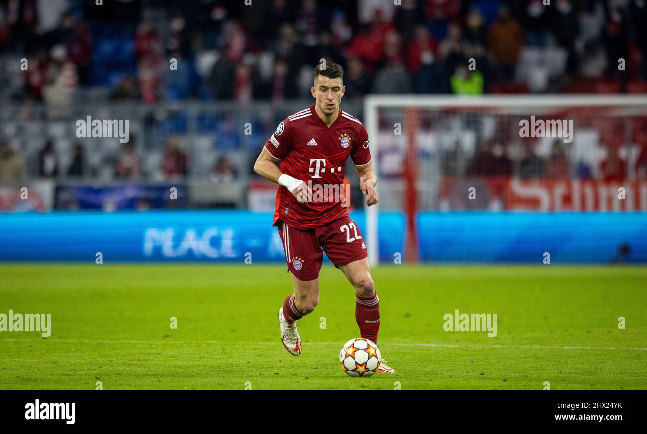 Marc Roca (Muenchen) FC Bayern München vs Red Bull Salzburg 08.03.2022 ...