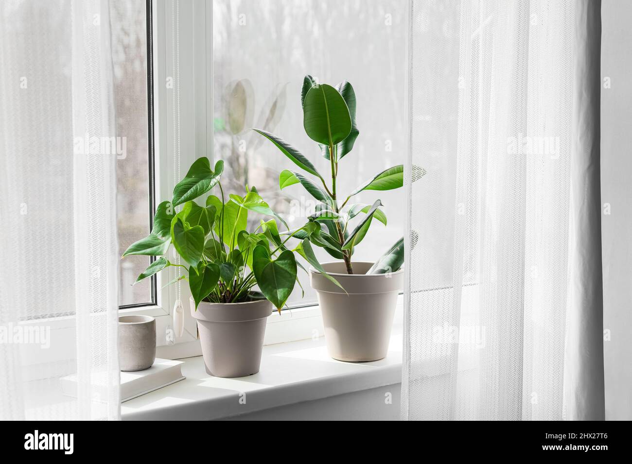 Candle book on sill window hi-res stock photography and images - Alamy