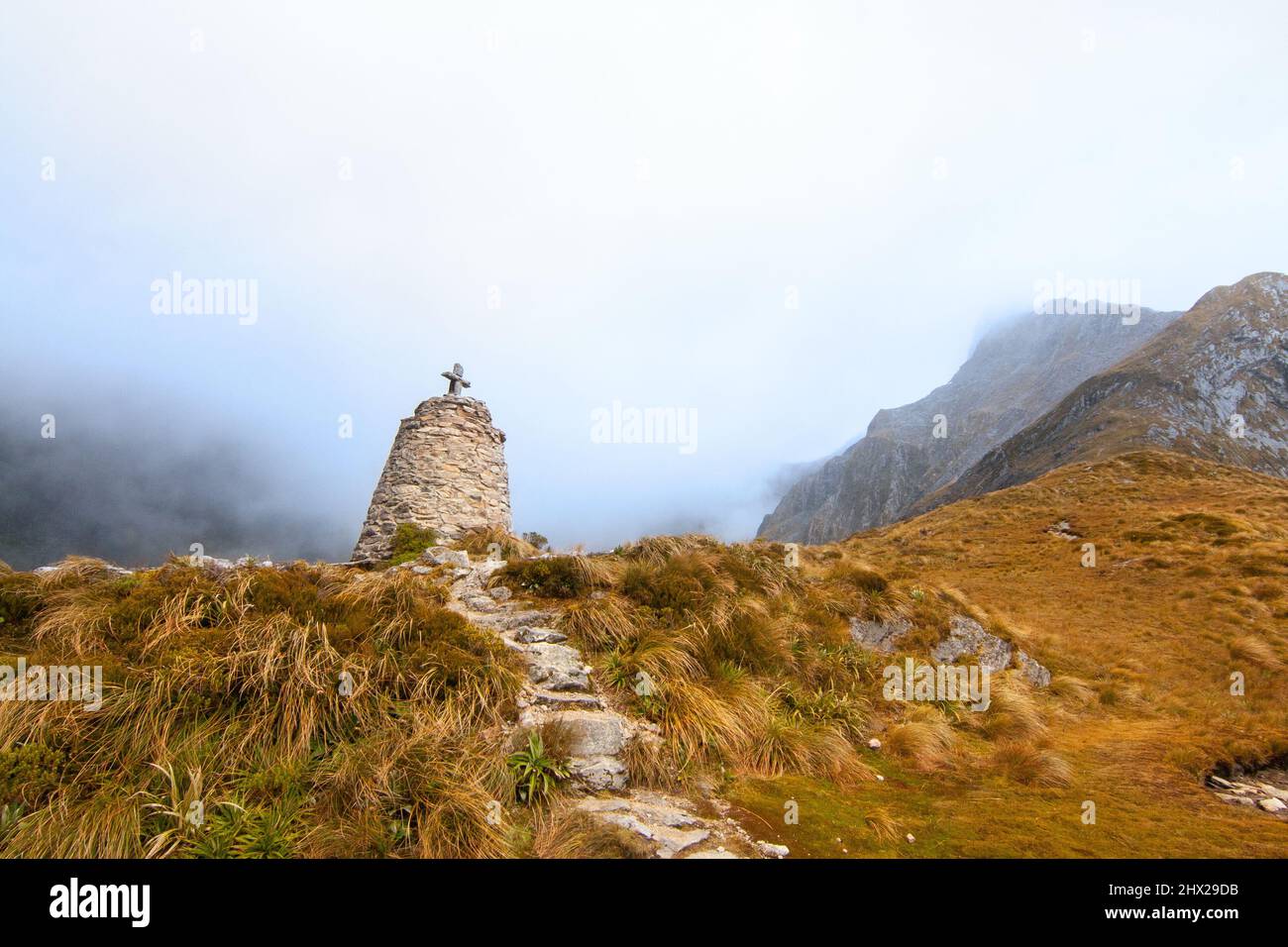 Mackinnon Pass Memorial, Fiordland National Park, Milford Track Great ...