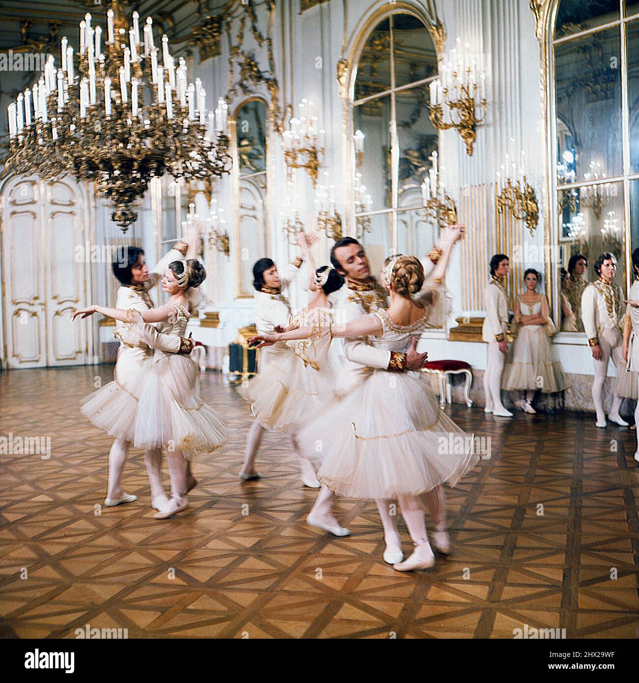 Ballett der Wiener Staatsoper und Wiener Volksoper, Aufführung in Wien ...