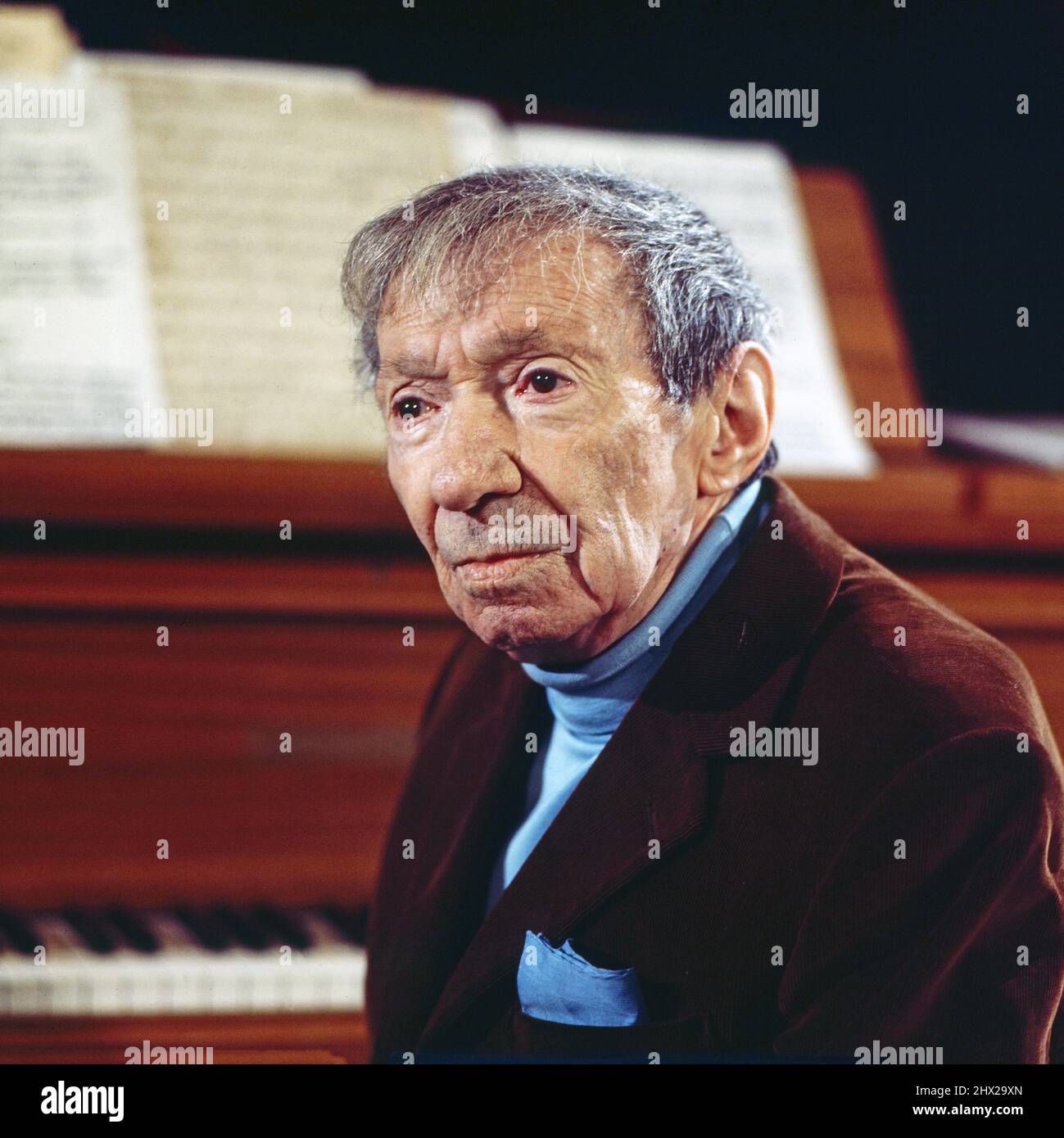 Friedrich Hollaender, deutscher Tonfilmkomponist, Kabarettist und ...