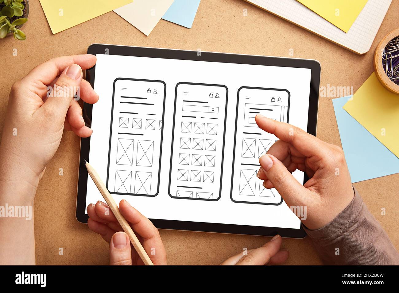 Device wireframes hi-res stock photography and images - Alamy