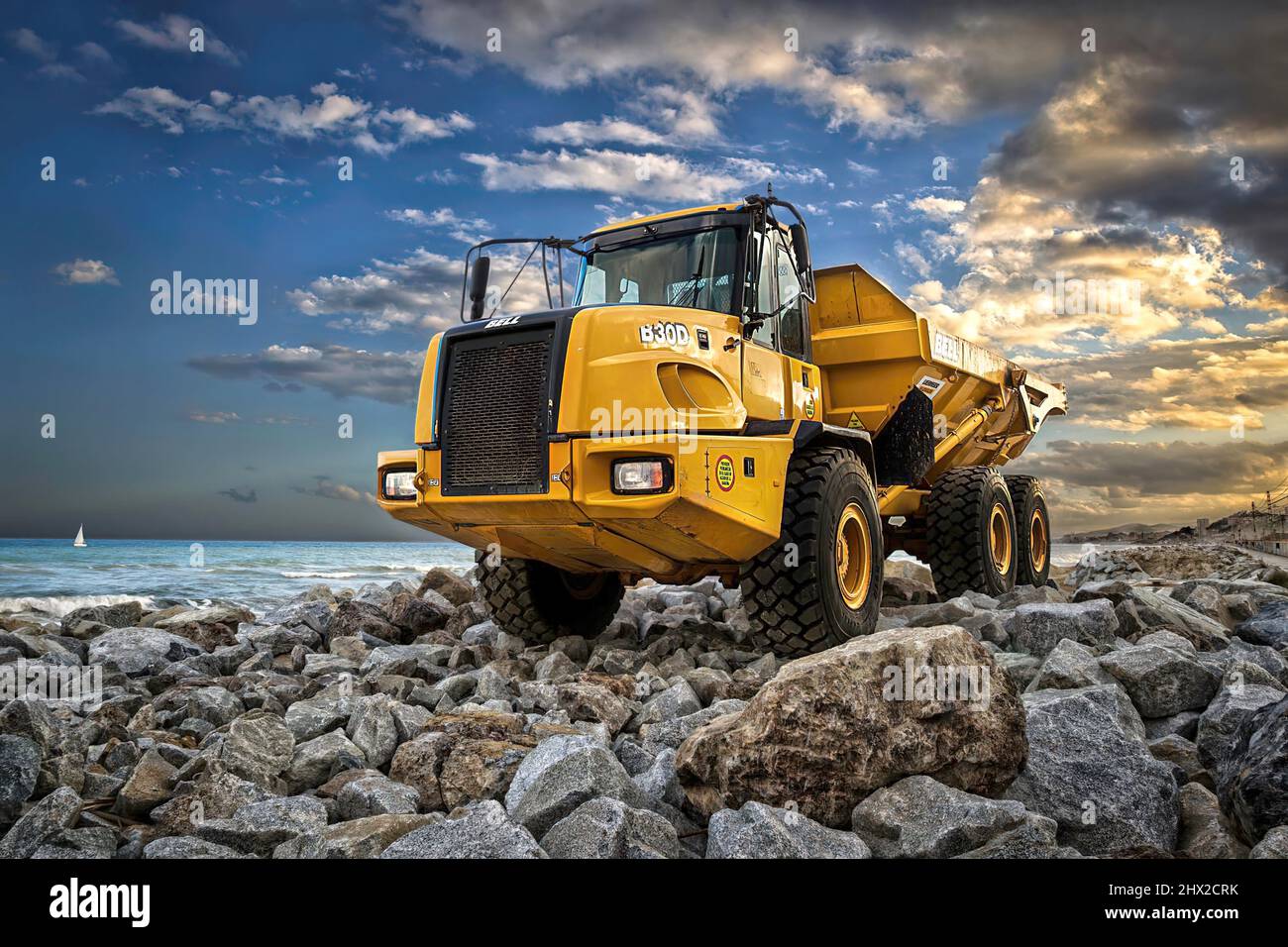 Working quarry hi-res stock photography and images - Alamy