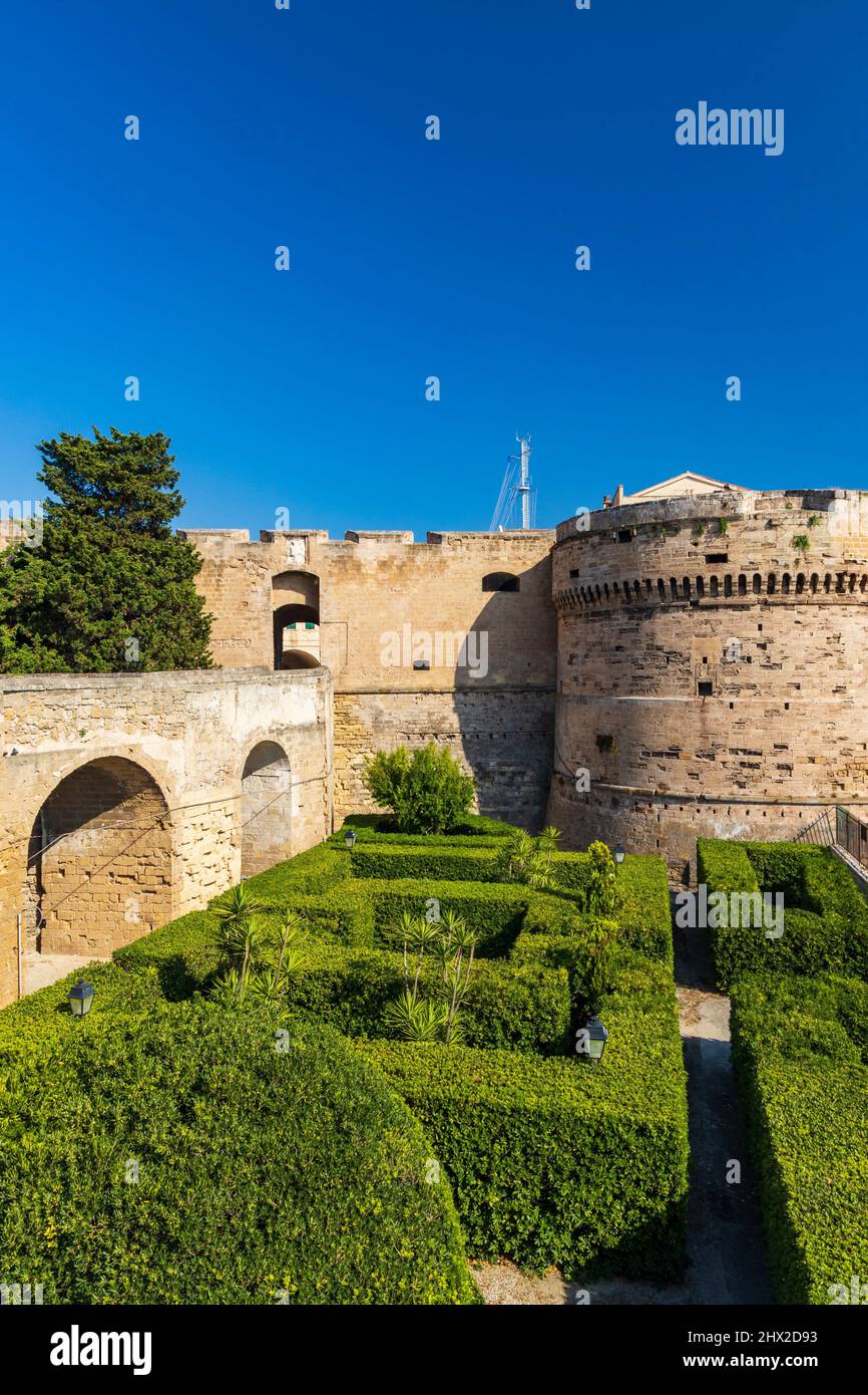 Taranto puglia italy hi-res stock photography and images - Alamy