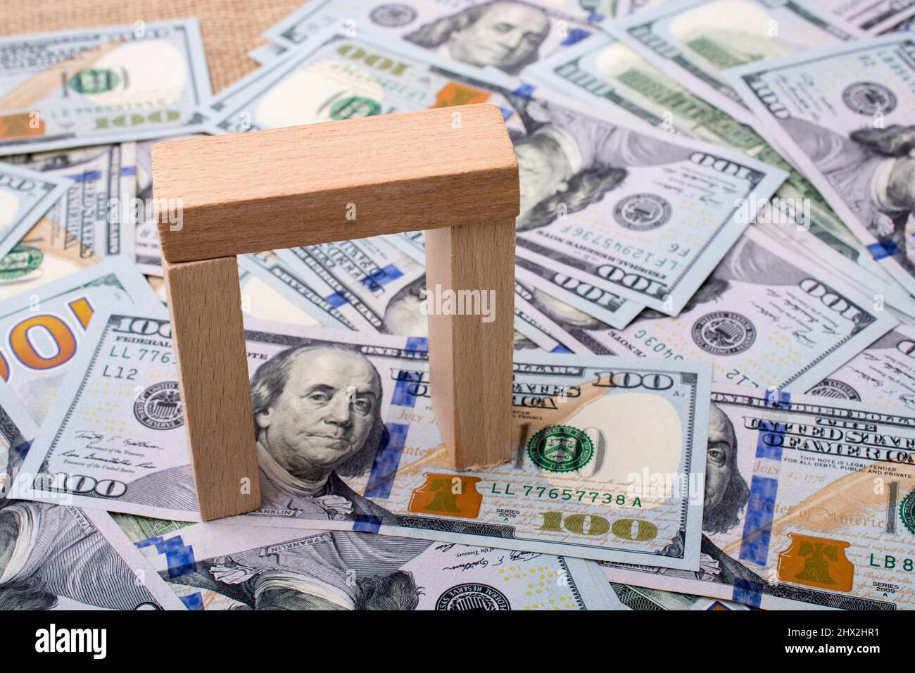 Bank building us dollar bill hi-res stock photography and images - Alamy