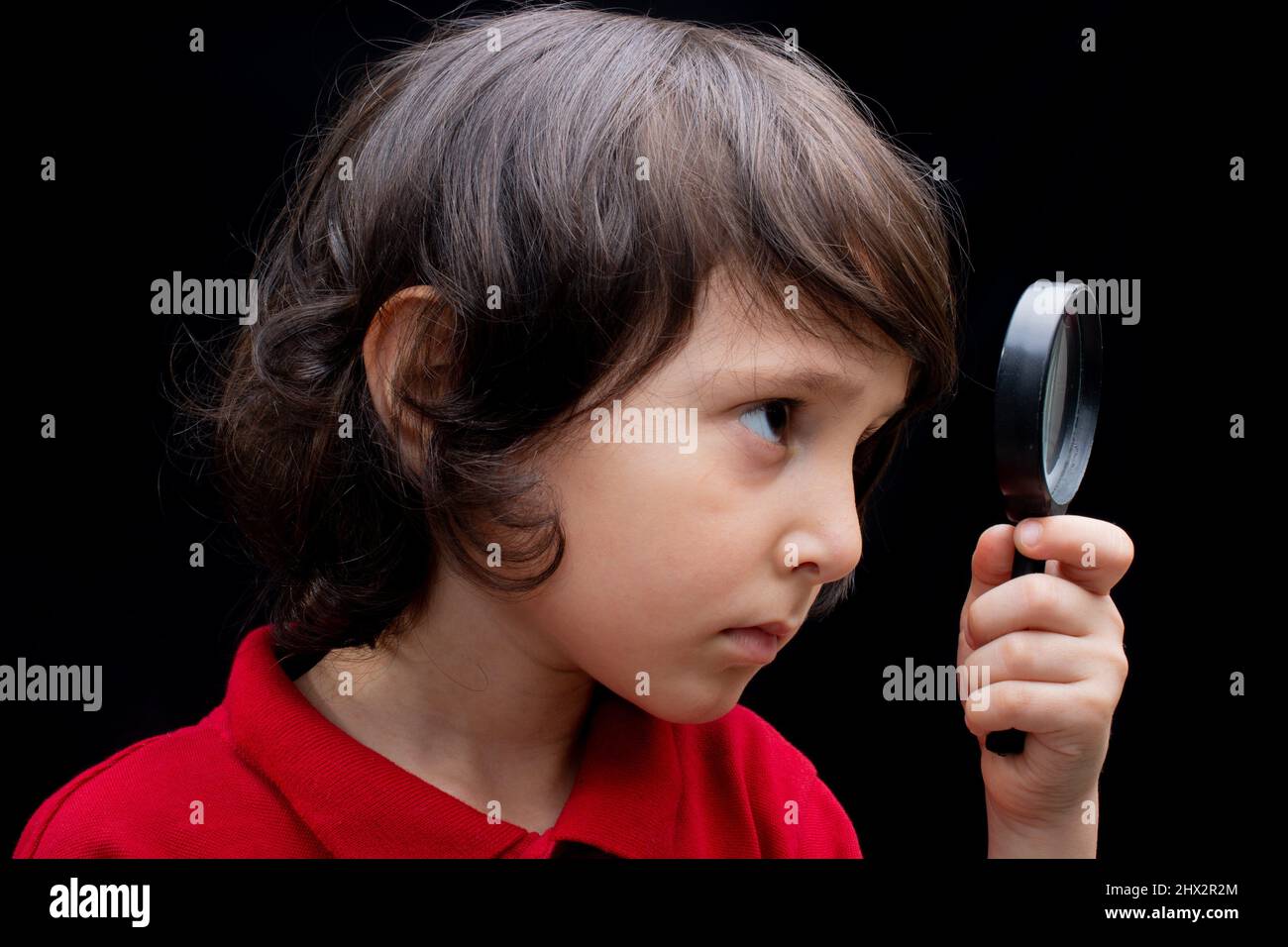 Magnifying glass explore hi-res stock photography and images - Alamy