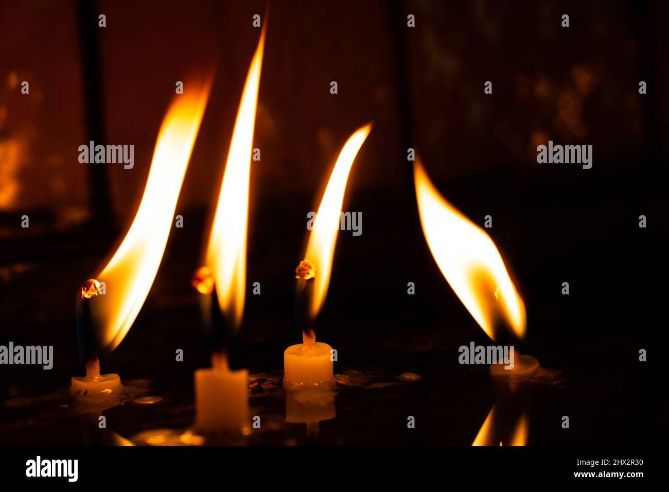 Yellow flames hi-res stock photography and images - Alamy