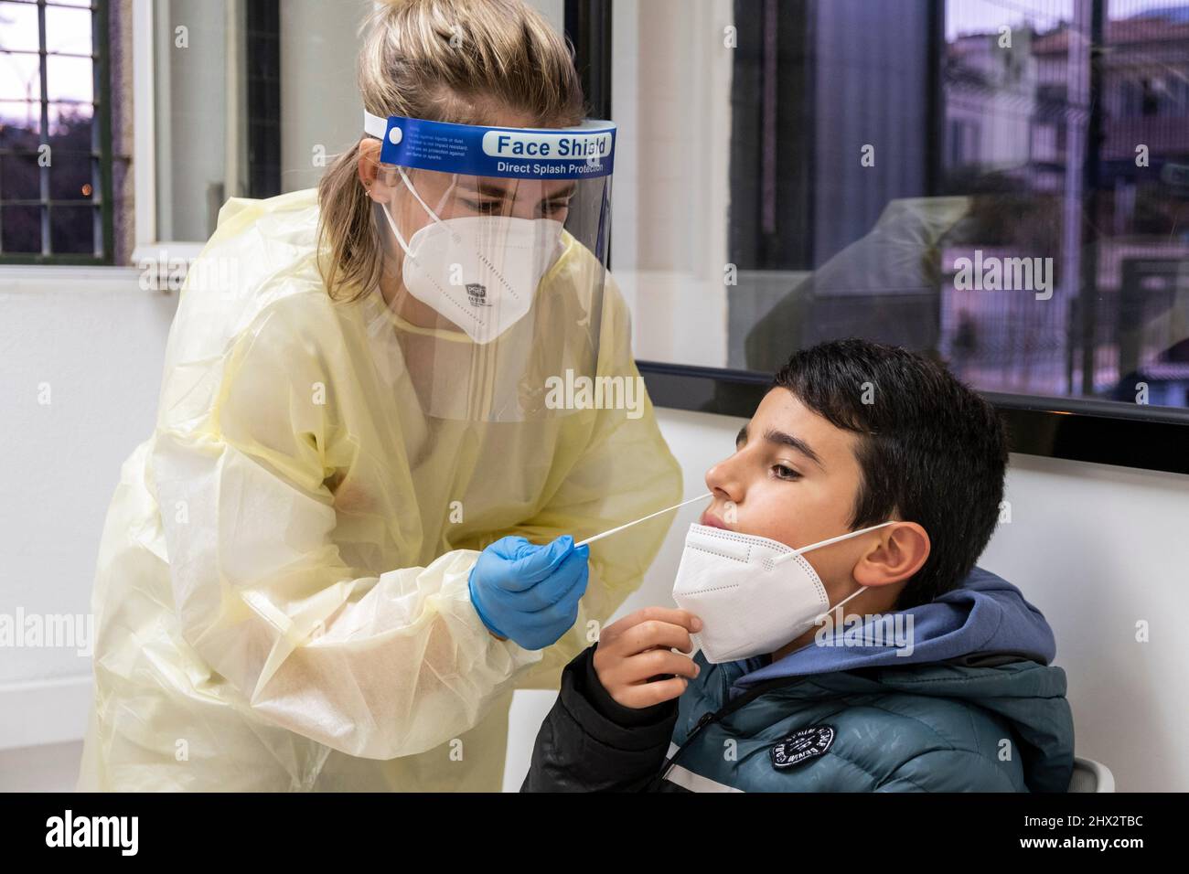 Pcr test kid hi-res stock photography and images - Alamy