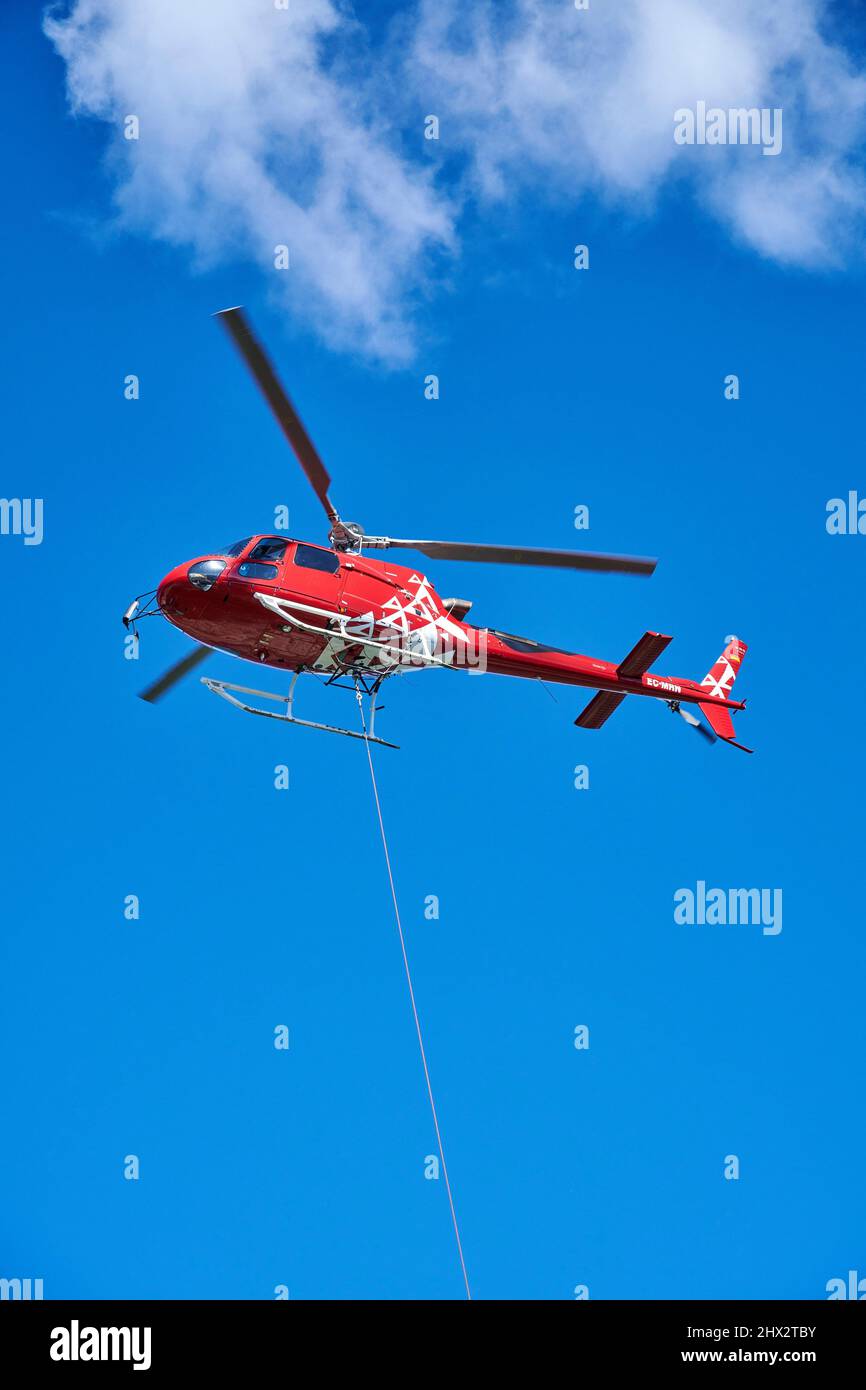 Cargo helicopter hi-res stock photography and images - Alamy