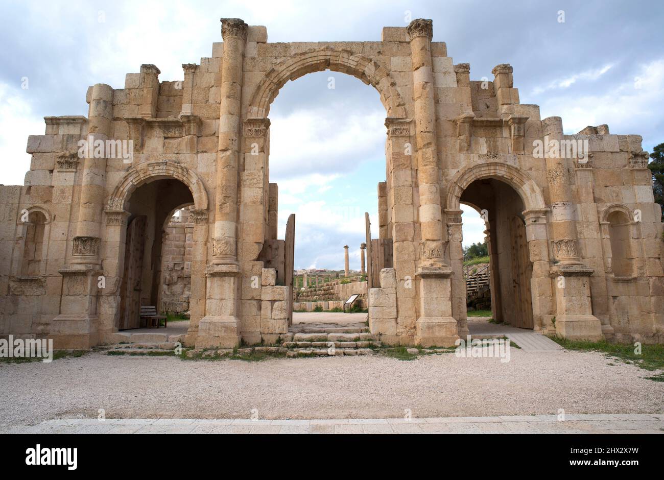Jordan city building hi-res stock photography and images - Alamy