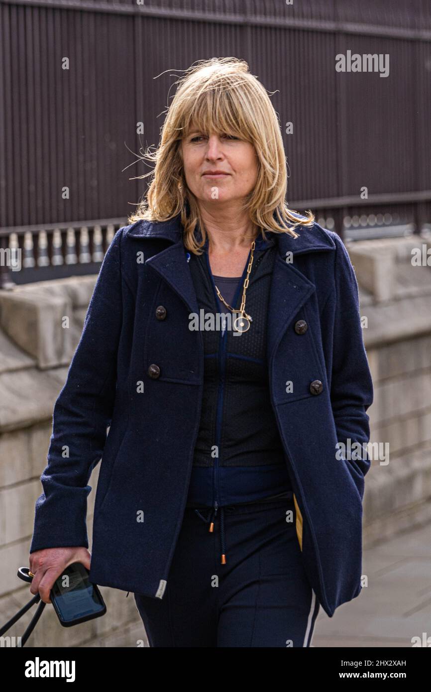 Rachel johnson television presenter hi-res stock photography and images ...