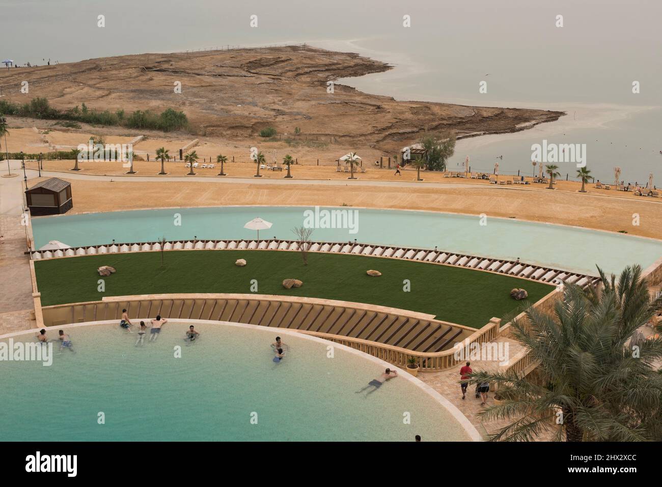 Border to sea hi-res stock photography and images - Alamy