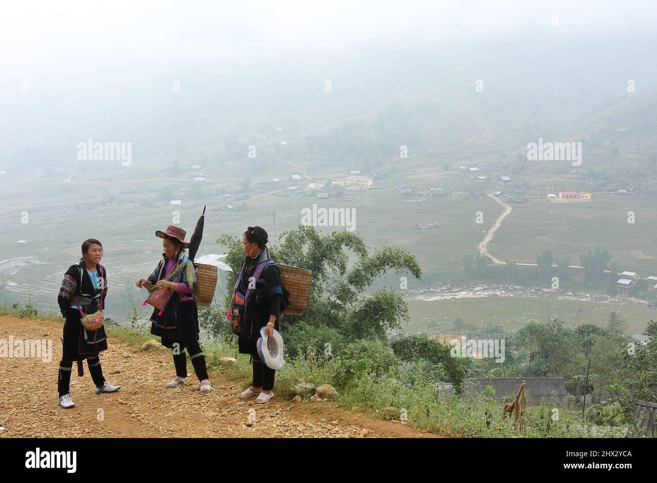 Hmong village vietnam hi-res stock photography and images - Alamy