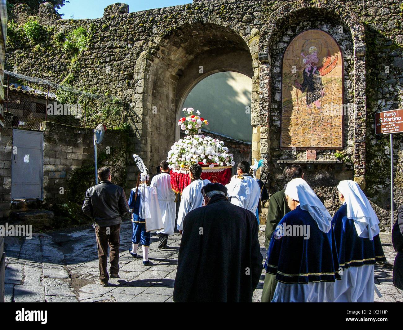 St martin gate hi-res stock photography and images - Alamy