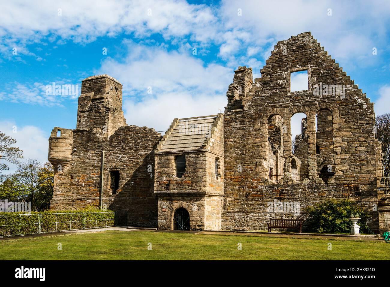 Earl's Palace ruins. Kirkwall, Orkney Islands, Scotland, United Kingdom ...