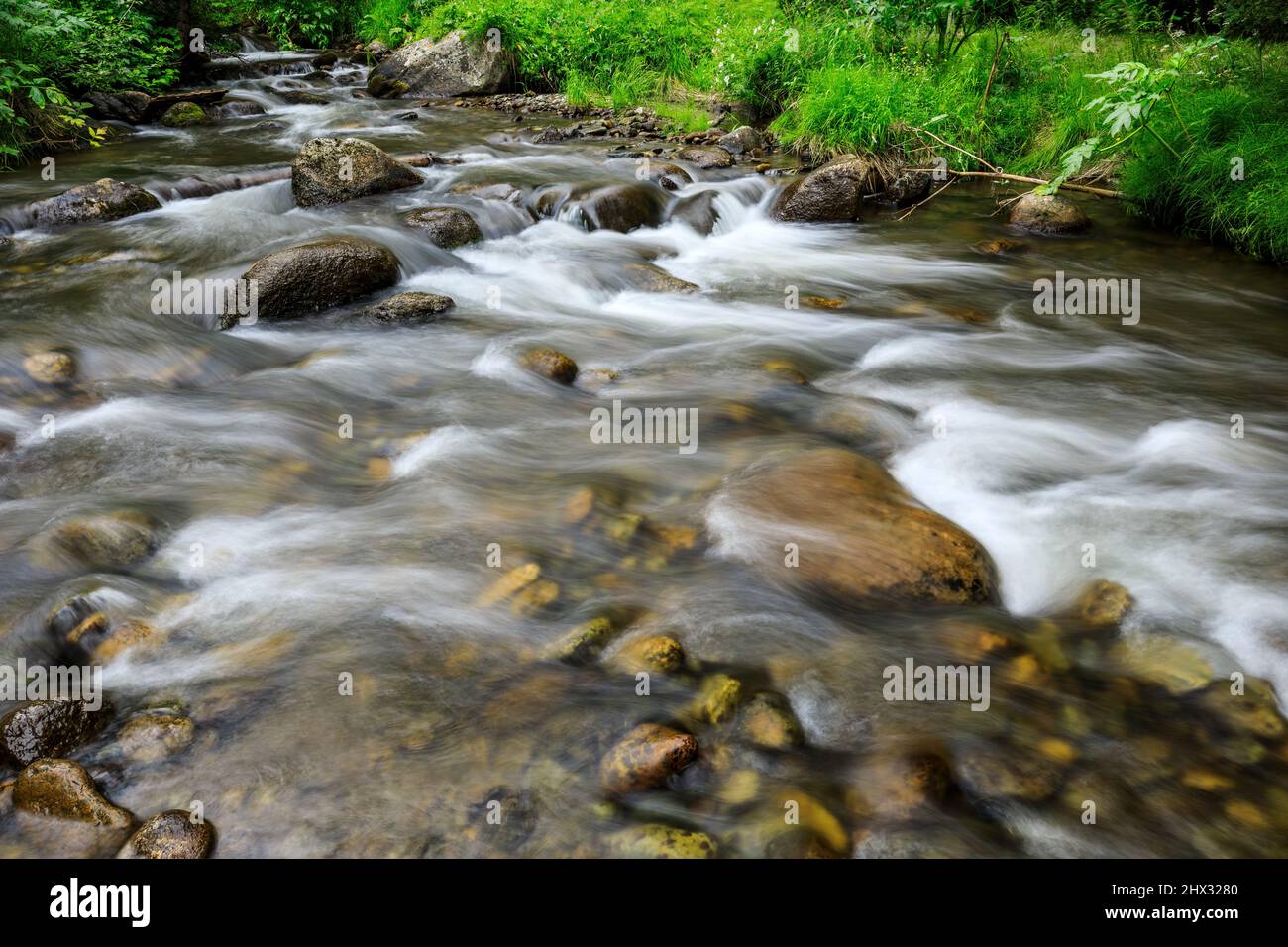 Scenic mountain stream beauty hi-res stock photography and images - Alamy