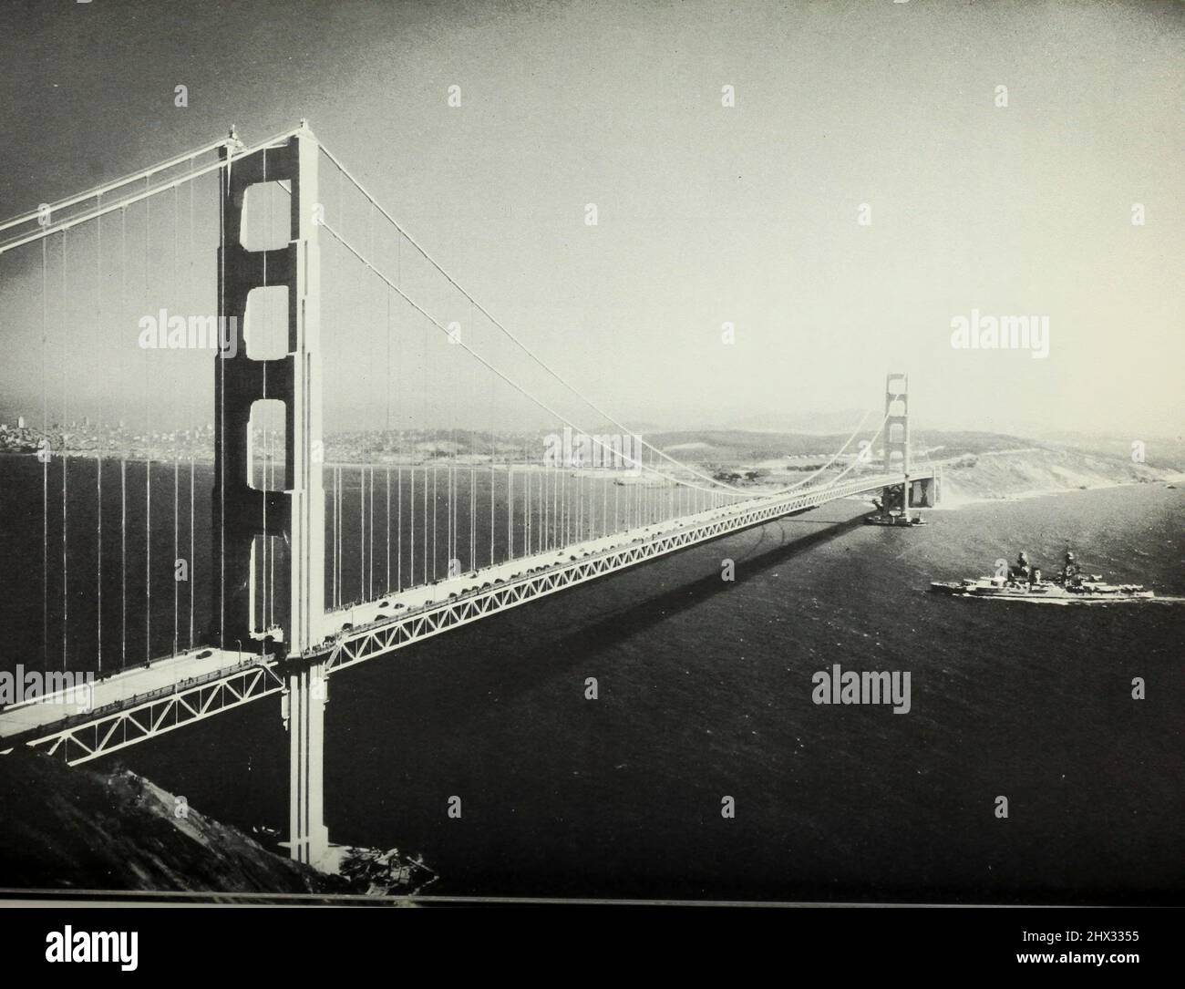 The Centre of the main span Golden Gate Bridge from The Golden Gate ...