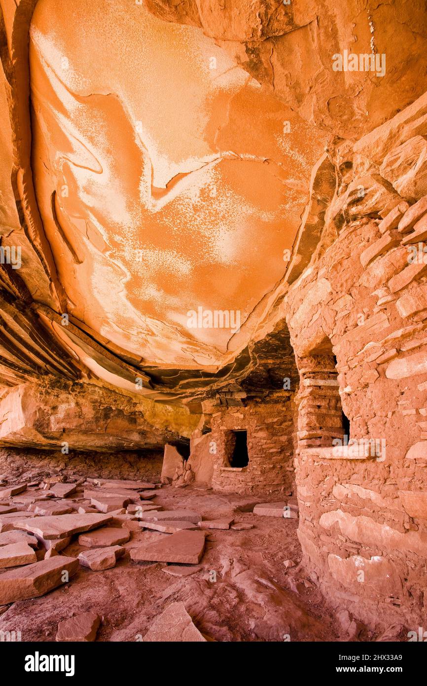 The Fallen Ceiling or Fallen Roof Ruin cliff dwelling in the Road ...