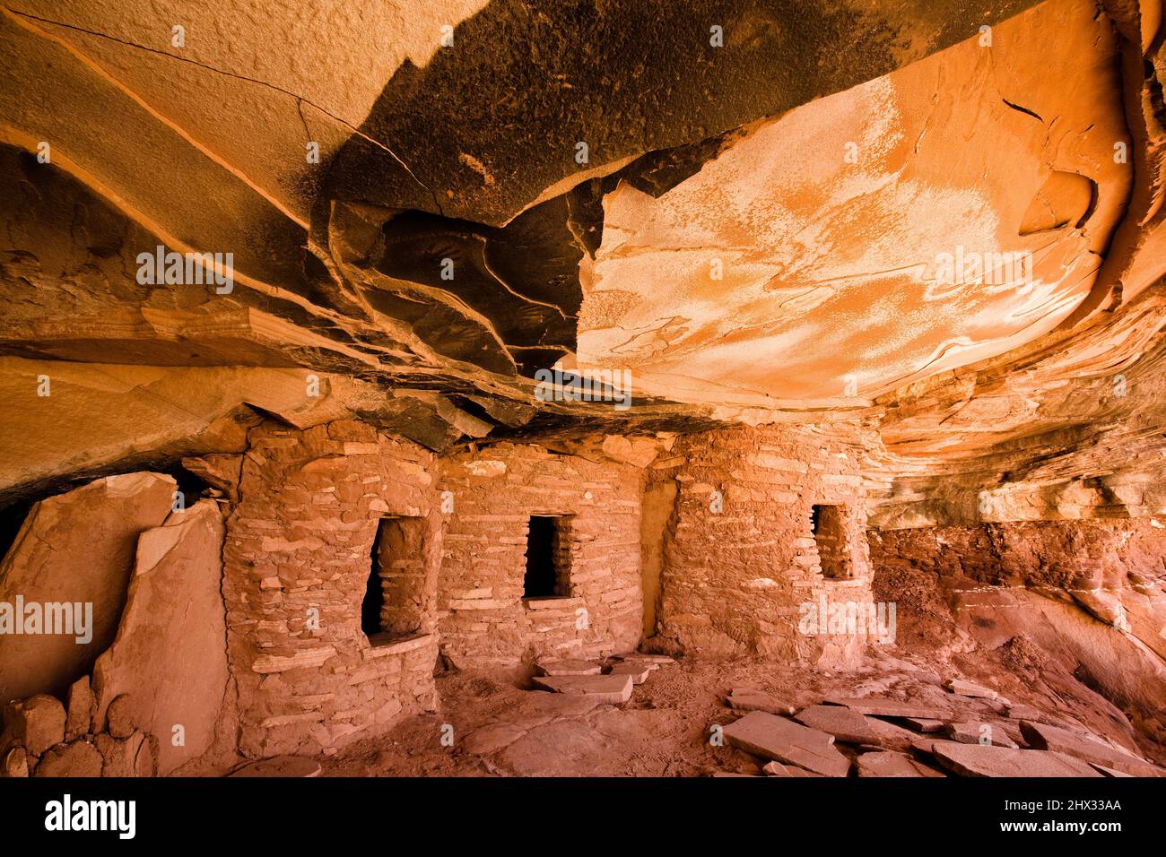 The Fallen Ceiling or Fallen Roof Ruin cliff dwelling in the Road ...