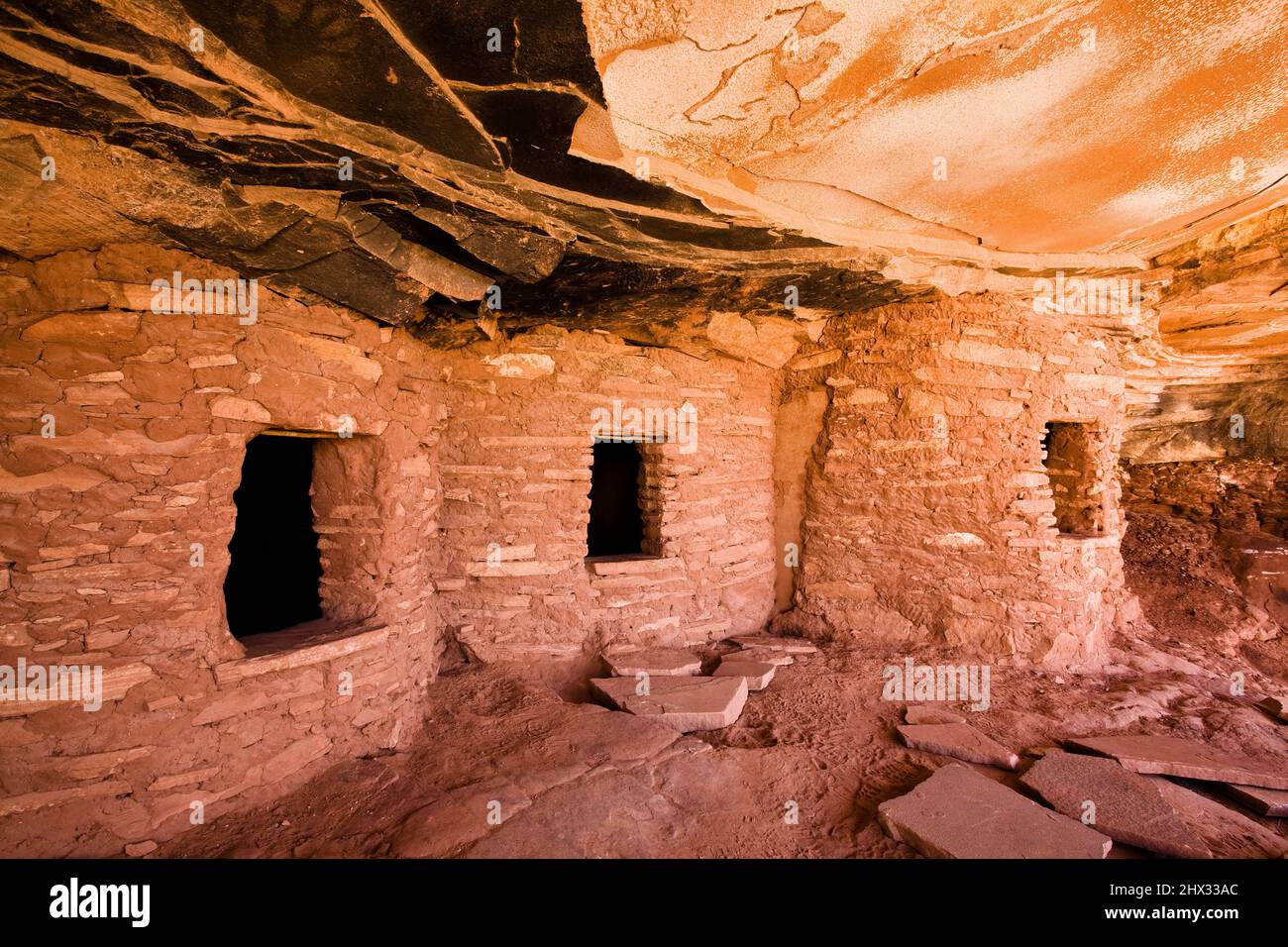 The Fallen Ceiling or Fallen Roof Ruin cliff dwelling in the Road ...