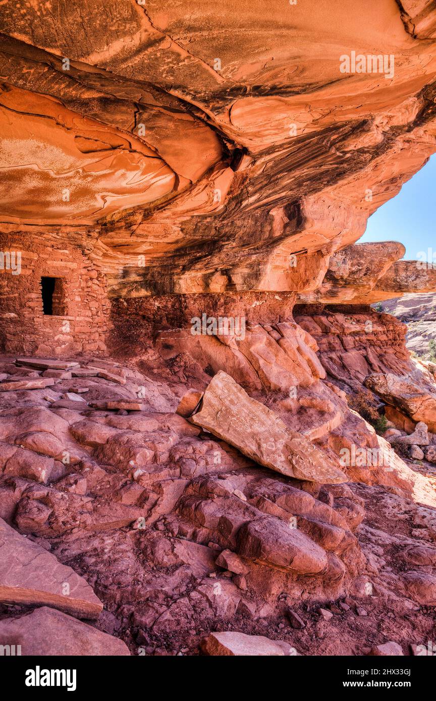 The Fallen Ceiling or Fallen Roof Ruin cliff dwelling in the Road ...