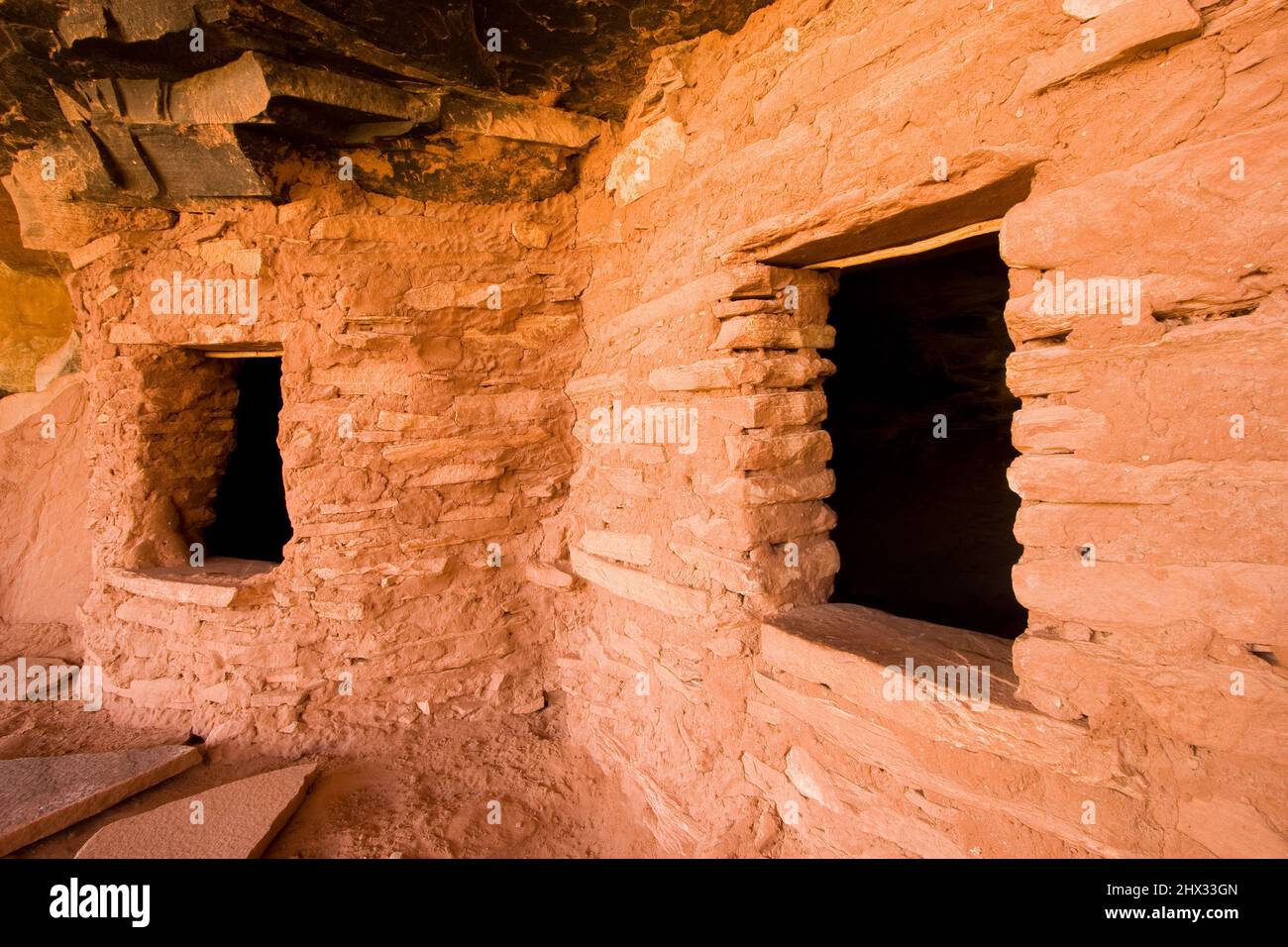 The Fallen Ceiling or Fallen Roof Ruin cliff dwelling in the Road ...
