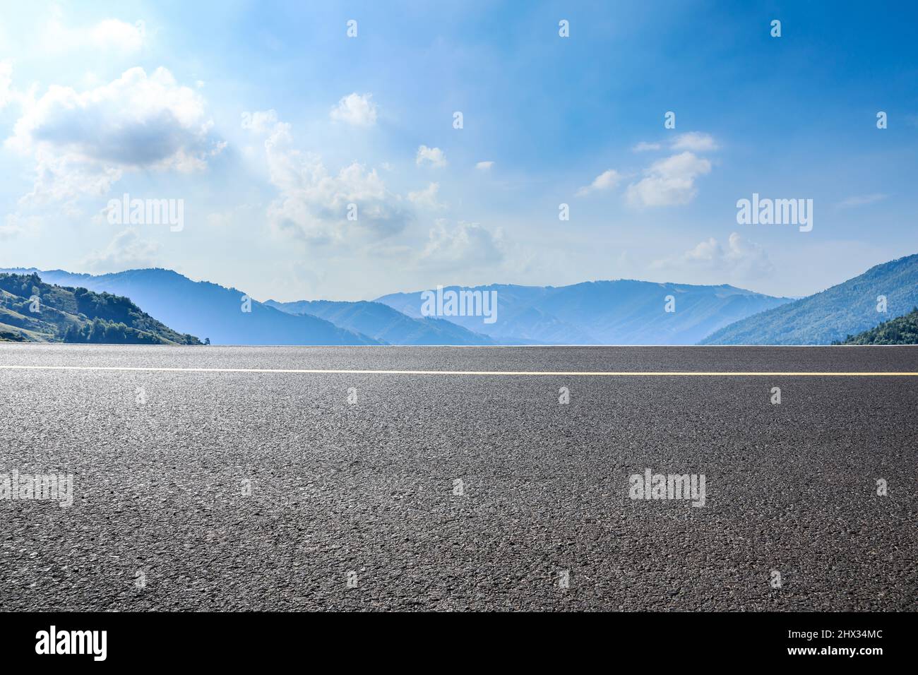 Car outdoor asphalt road hi-res stock photography and images - Alamy