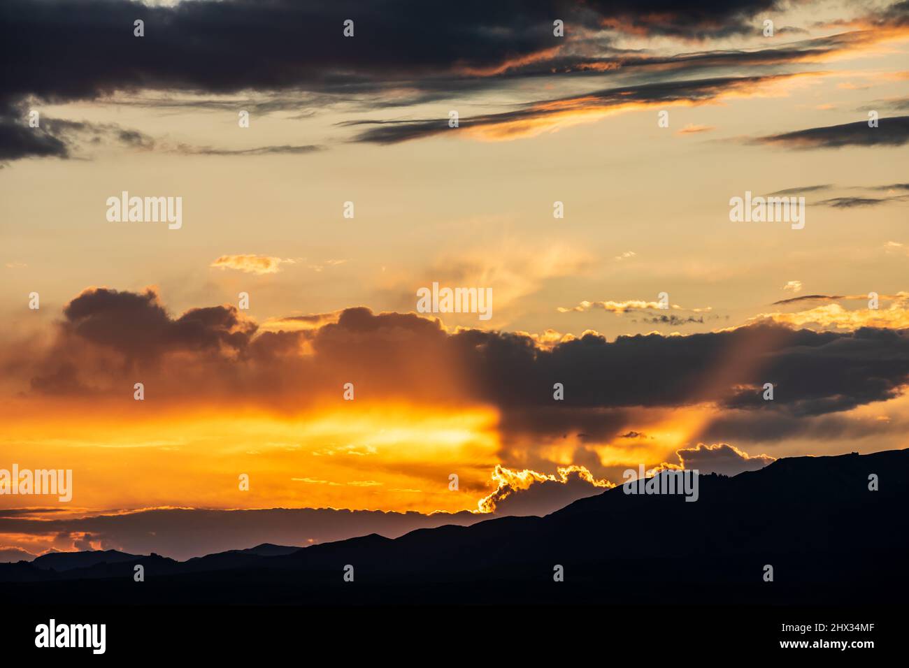 Colorful sky cloud hi-res stock photography and images - Alamy
