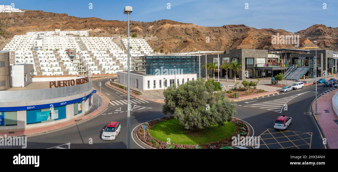 View of the Mogan Mall in the town centre, Puerto Rico, Gran Canaria ...