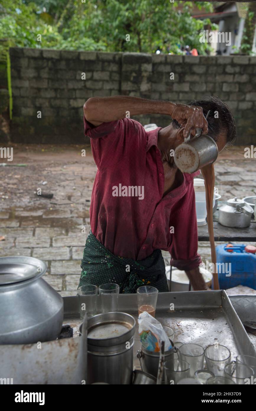 Indian Food stall in a a market place in India Stock Photo - Alamy