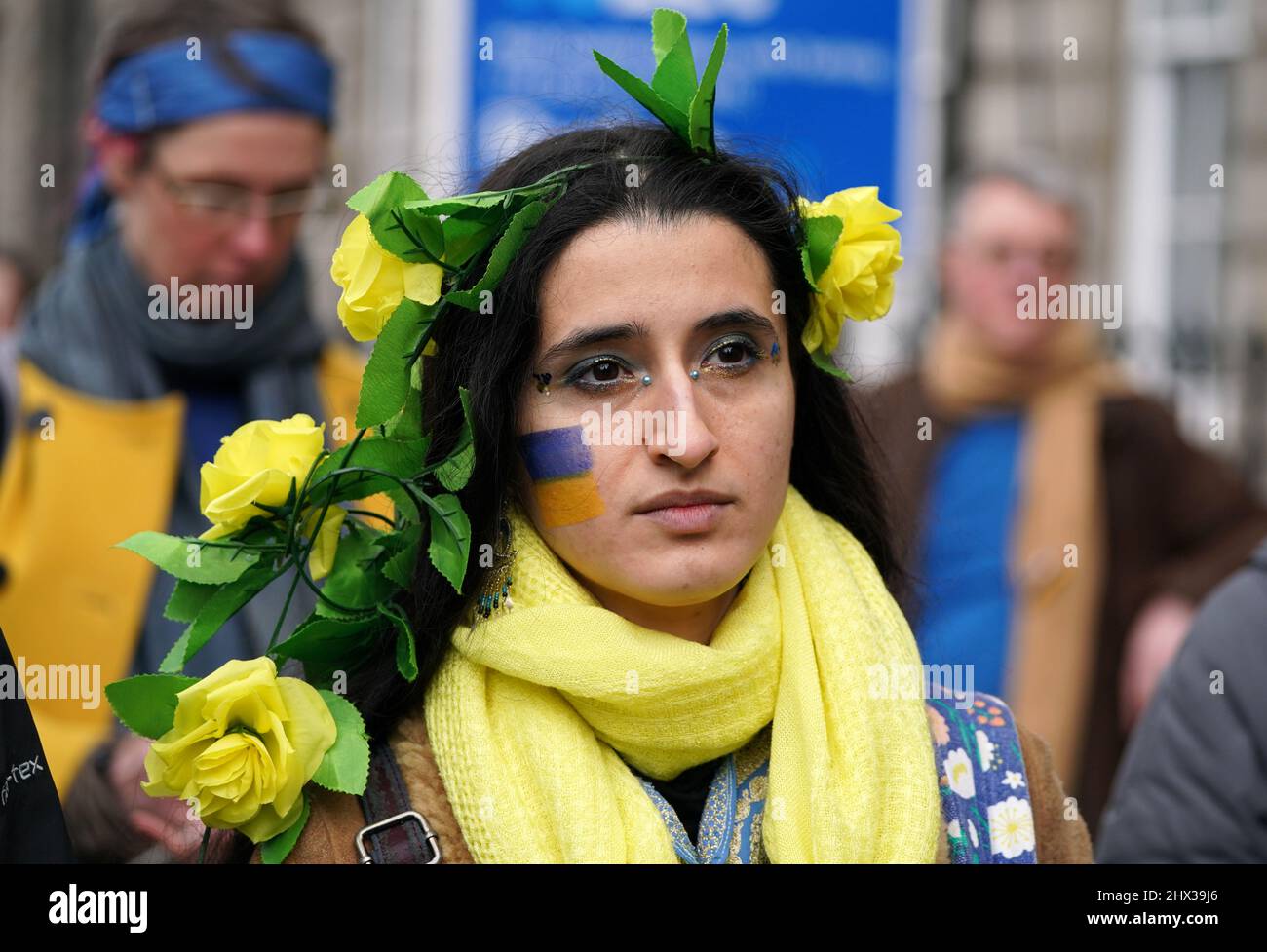 Scottish Artists for Ukraine demonstrate at the Russian consulate ...