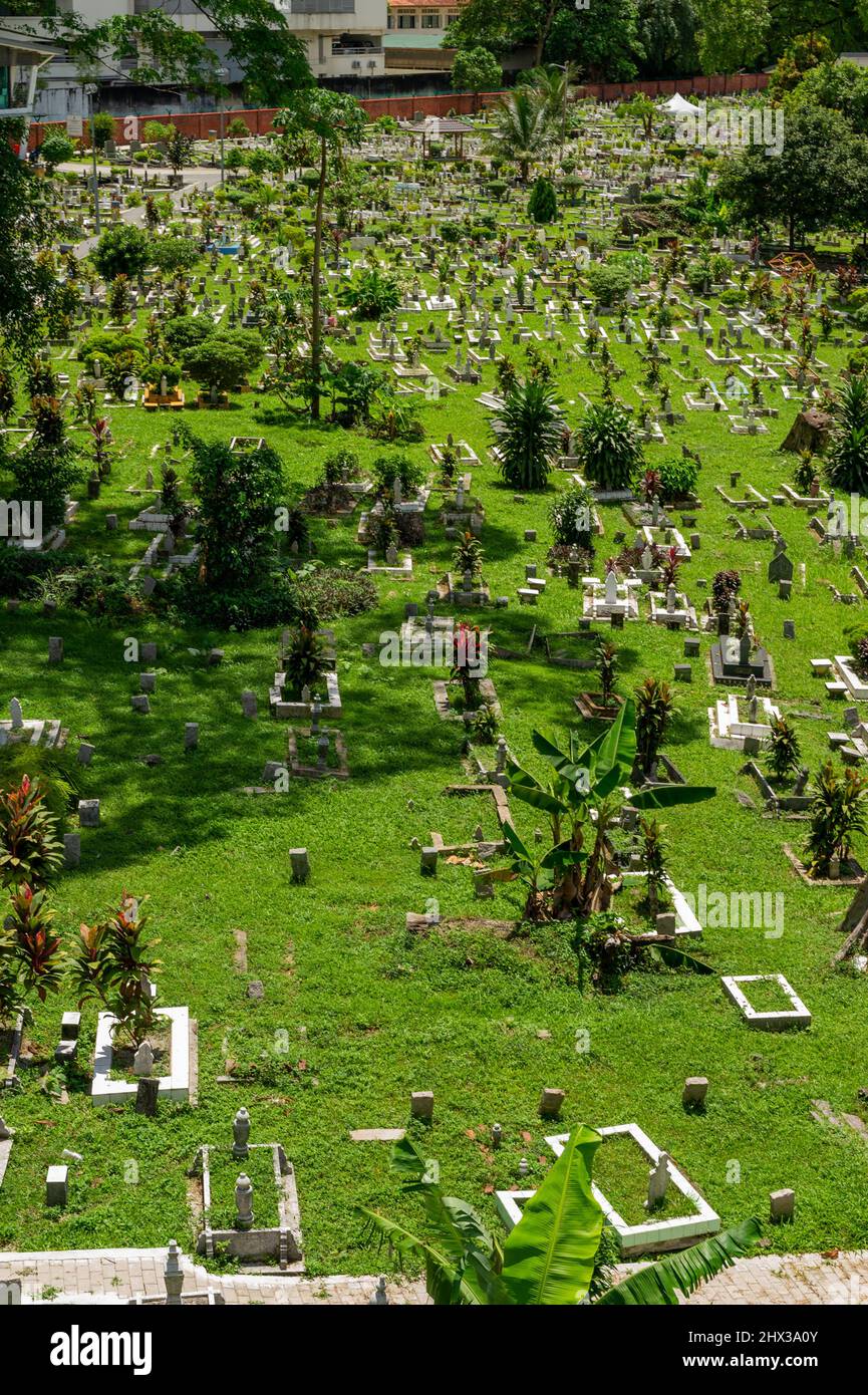 Jalan Ampang Muslim Cemetery Stock Photo - Alamy