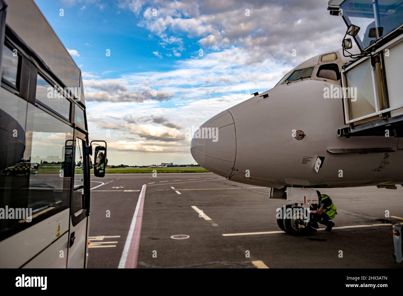 Shuttle bus from airplane hi-res stock photography and images - Alamy