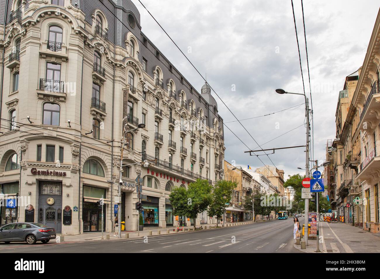 Queen elisabeth boulevard bucharest hi-res stock photography and images ...