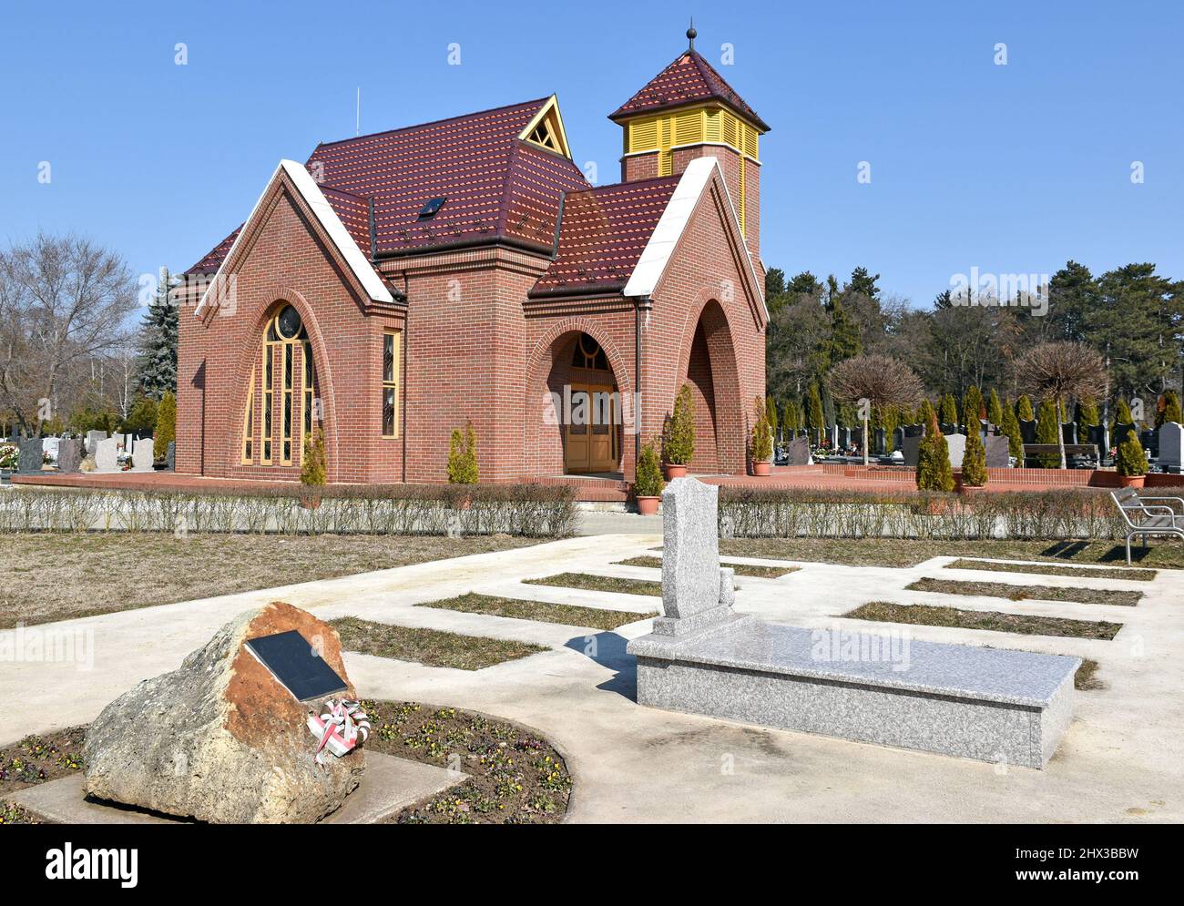 Chapel in the public cemetery Stock Photo - Alamy