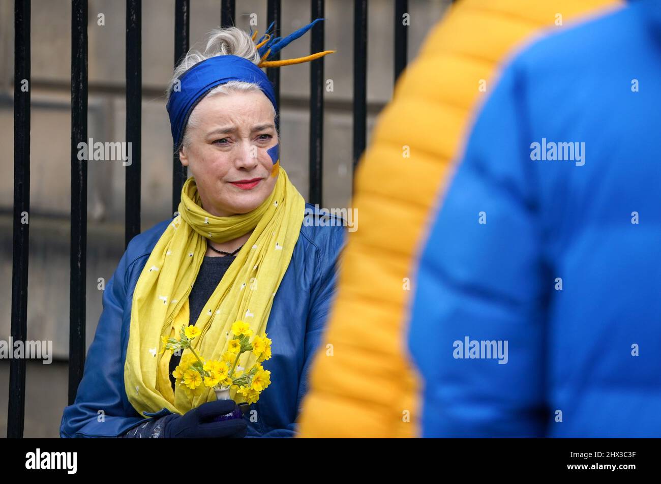 Scottish Artists for Ukraine demonstrate at the Russian consulate ...